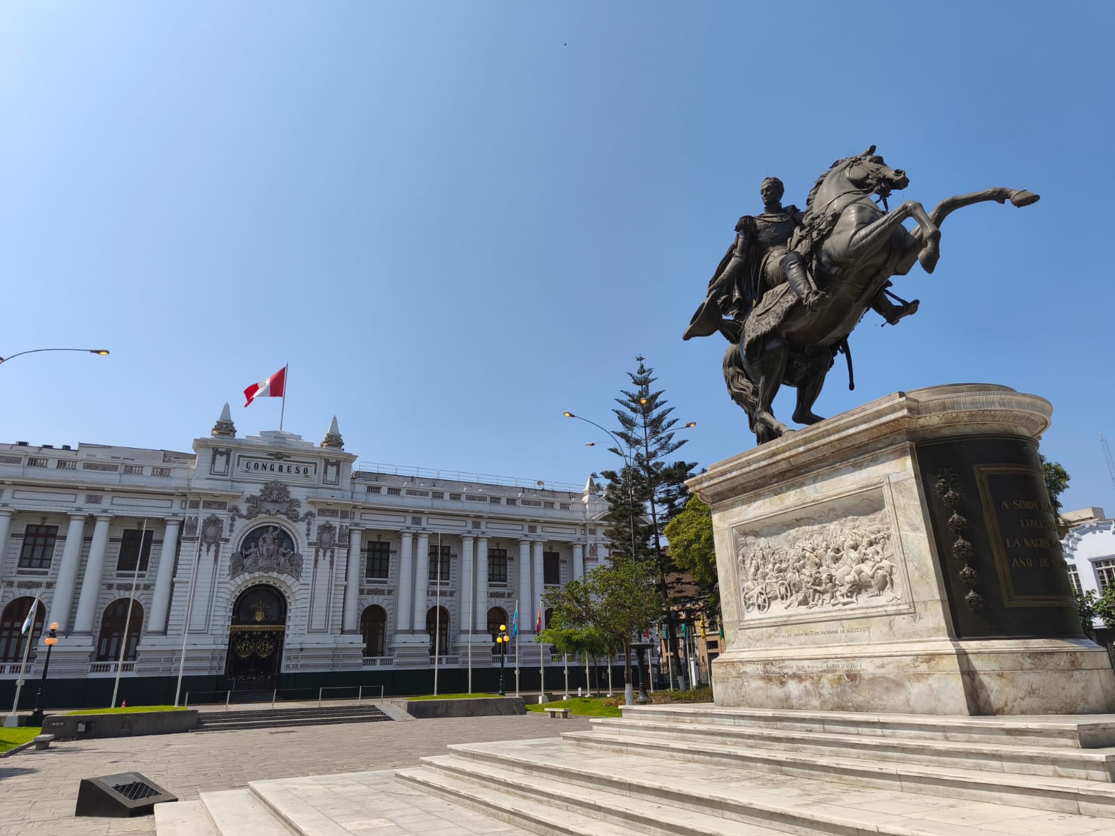 Plaza Bolívar de Lima - Experiencia Lima
